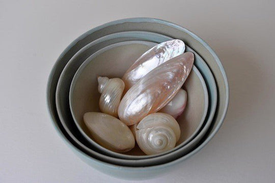 Turquoise ceramic stoneware bowl by Jane Schaffer – Natalia Willmott